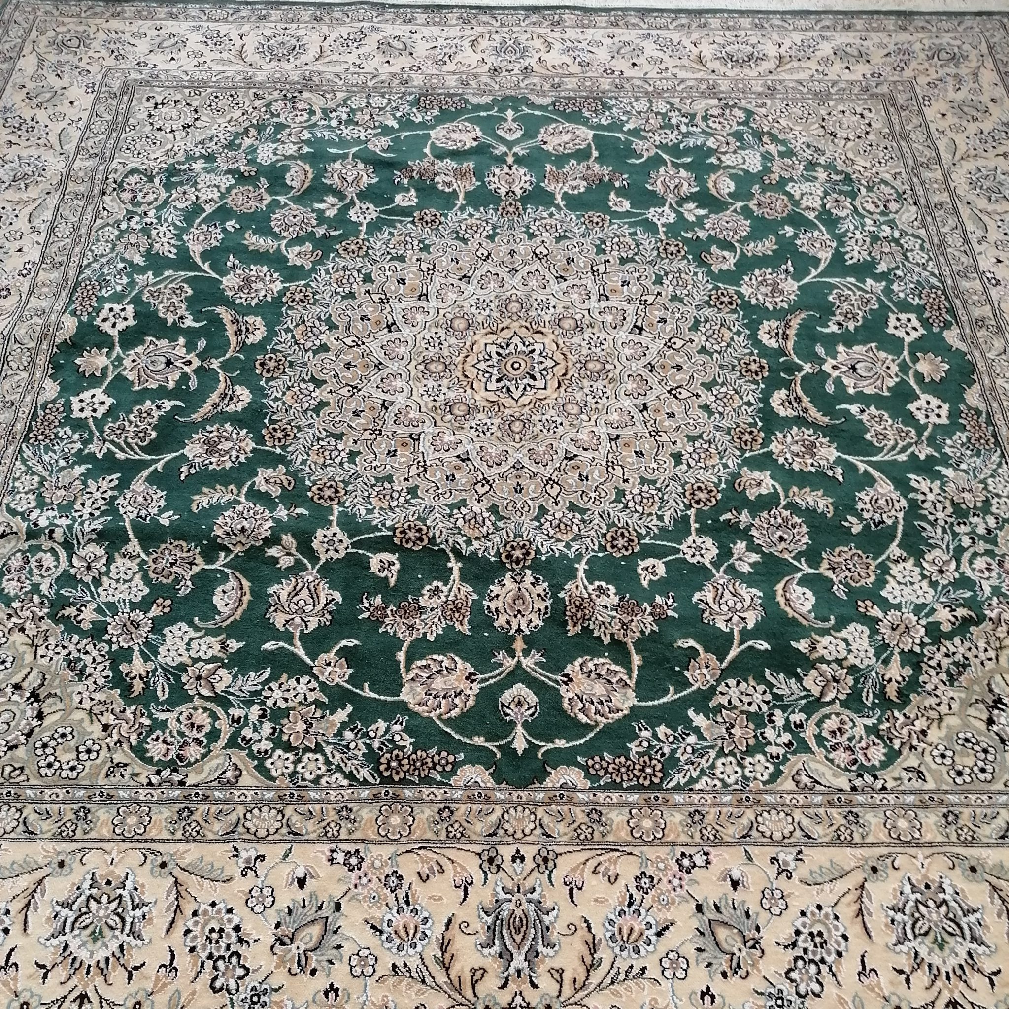 فرش دستبافت نایین زمینه سبز کد1775 - فرش دستبافت نایین کاظمی